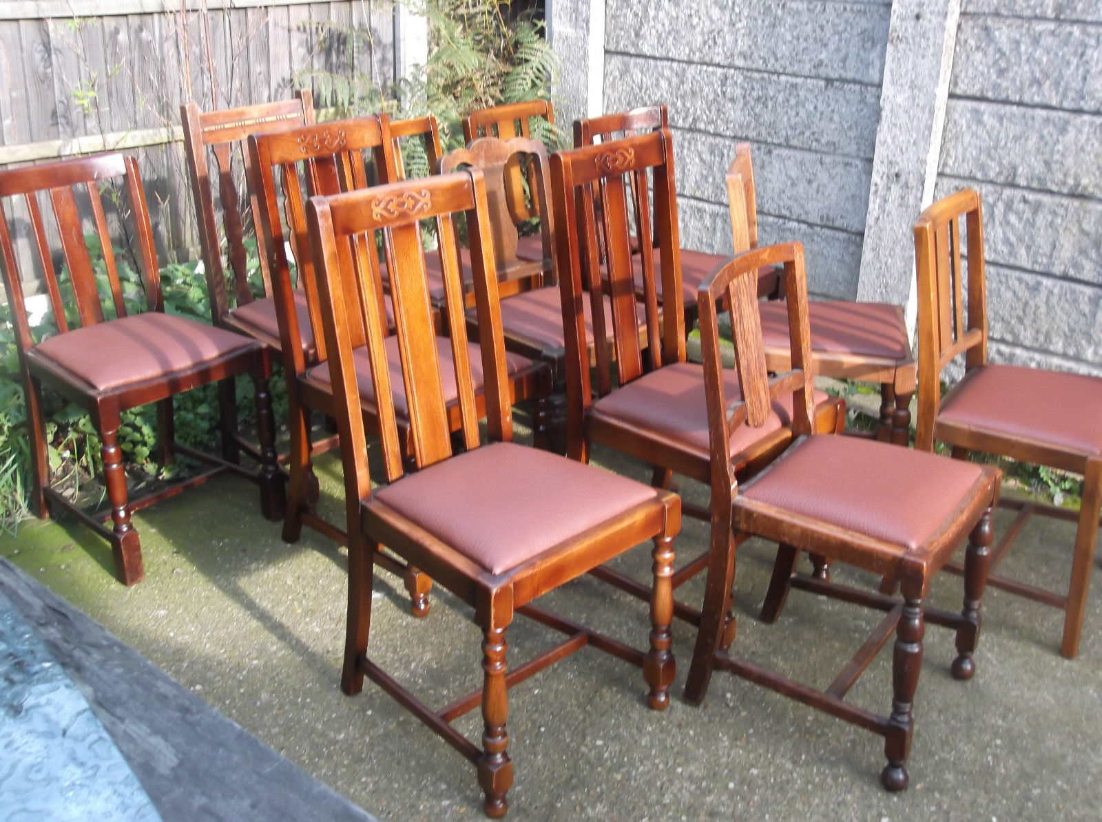 LARGE COLLECTION OF OAK 1920s DINING CHAIRS- IDEAL FOR PUBS ...